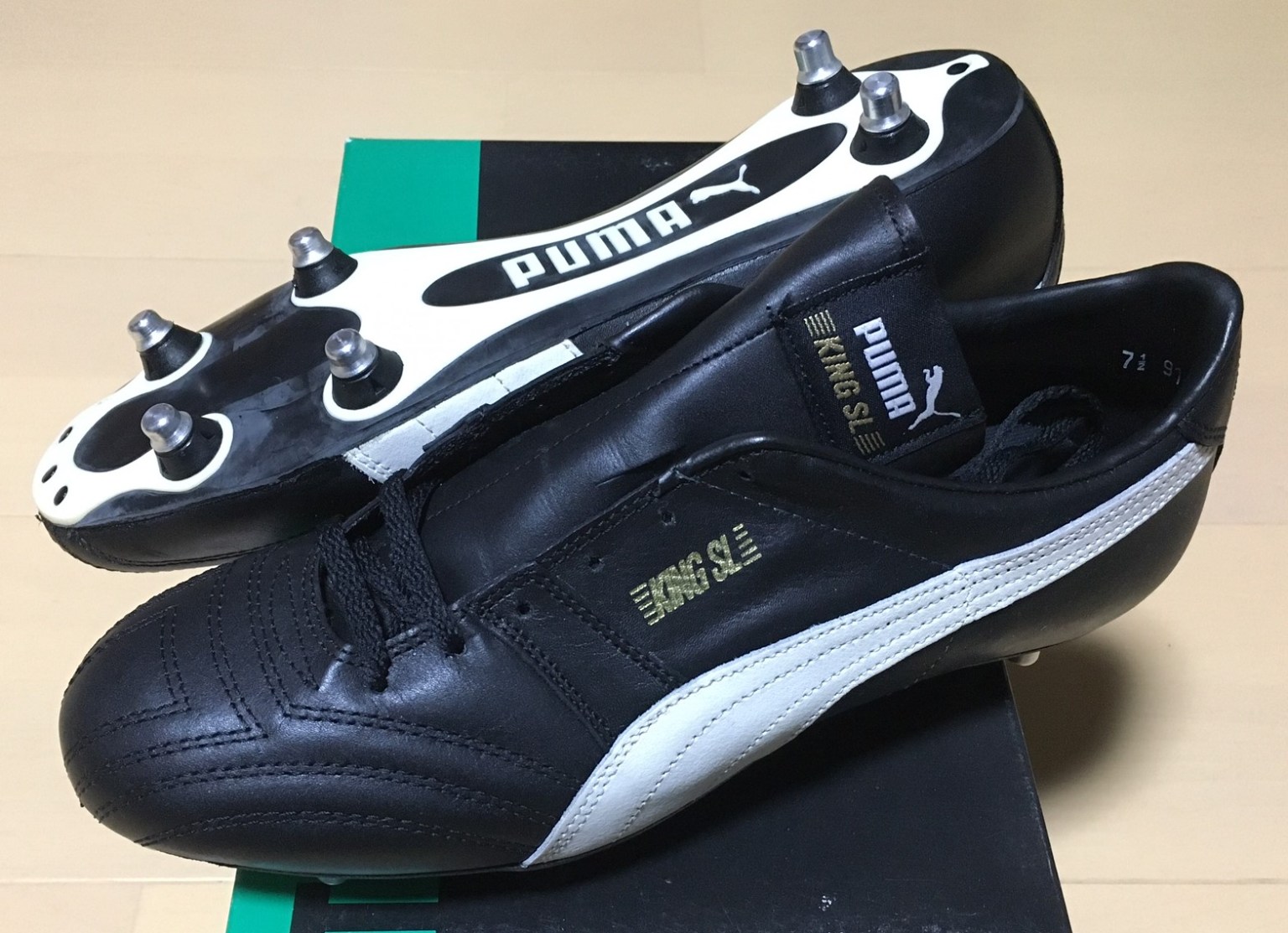 PUMA | マラドーナのスパイク